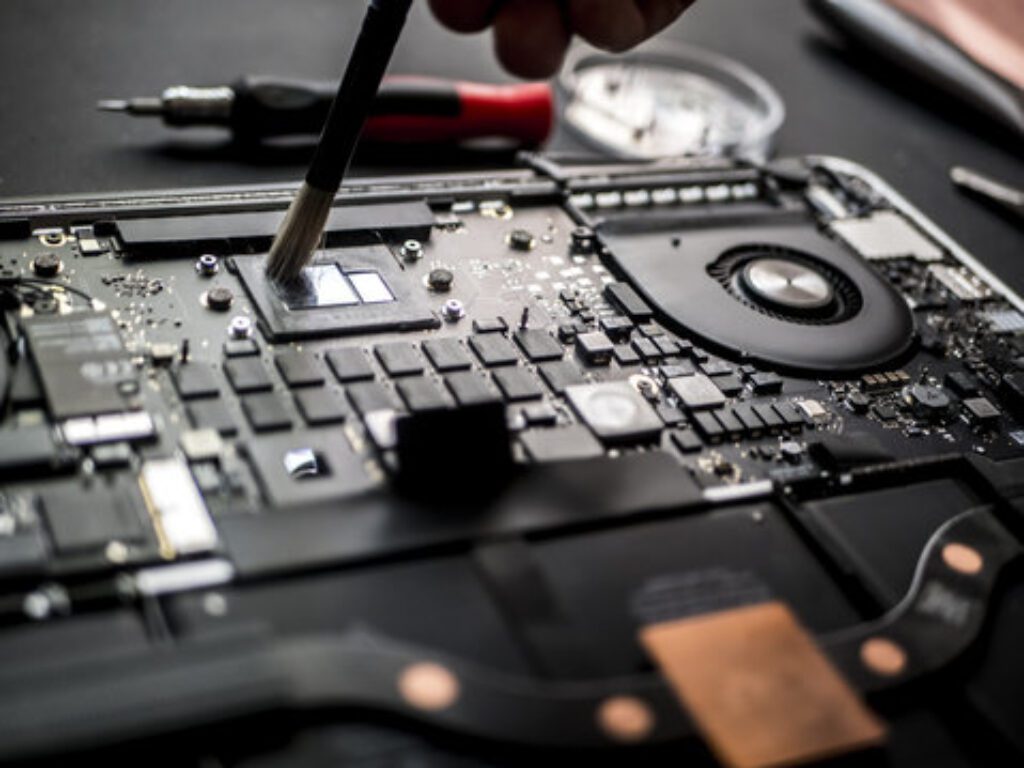 Laptop Repair in Mall of Emirates - Milaaj Mobile Repairs